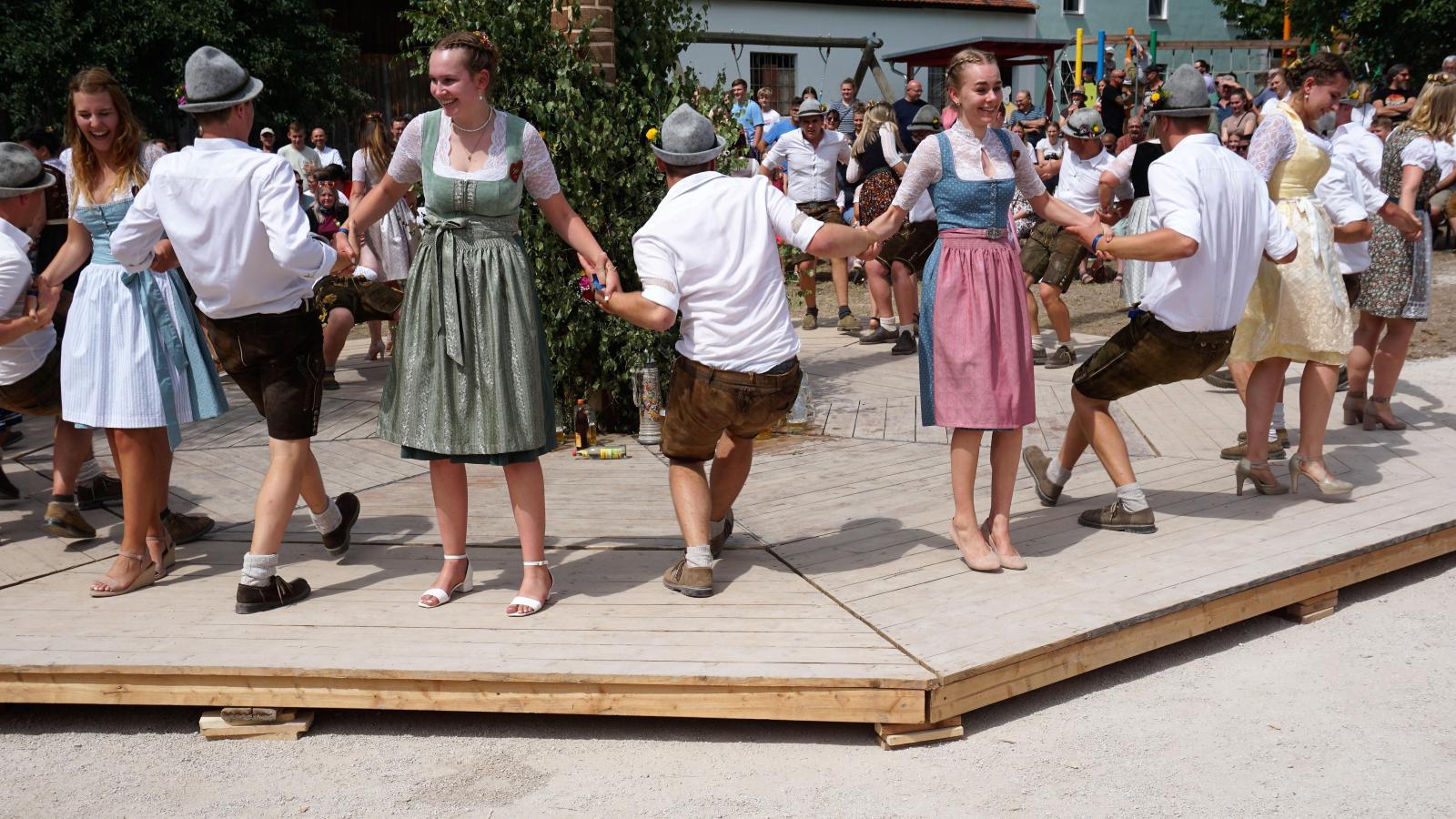 Was ist eigentlich diese „Kirwa”? Der ultimative Guide | Weiden24